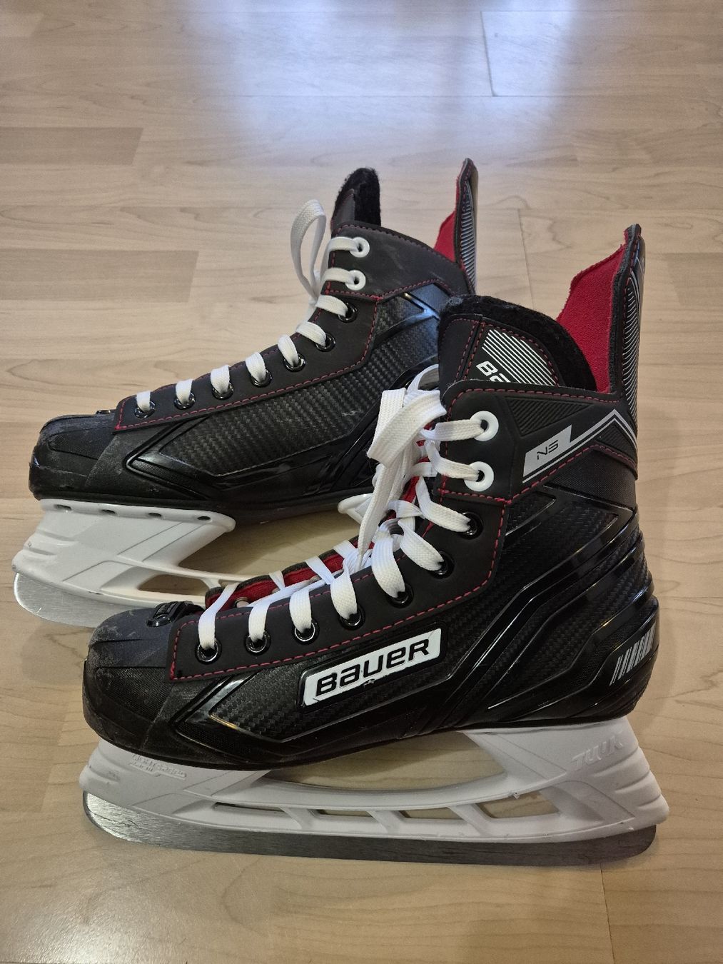 Schlittschuh Bauer NS Gr. 41 (263) (Gebraucht) in Schaffhausen für CHF ...