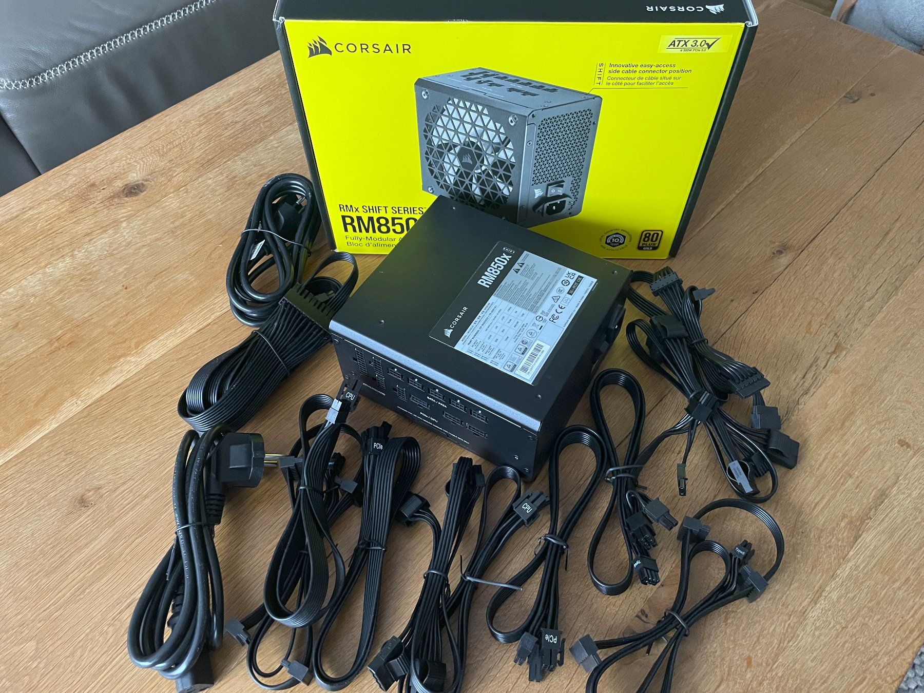 CORSAIR RMx SHIFT Series RM850x Black, 850 Watts (Gebraucht) in St ...