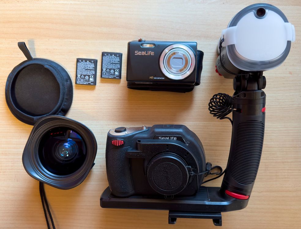 Sealife DC1400, Blitz SL963 und Fisheye SL975 (Gebraucht) in Dulliken ...