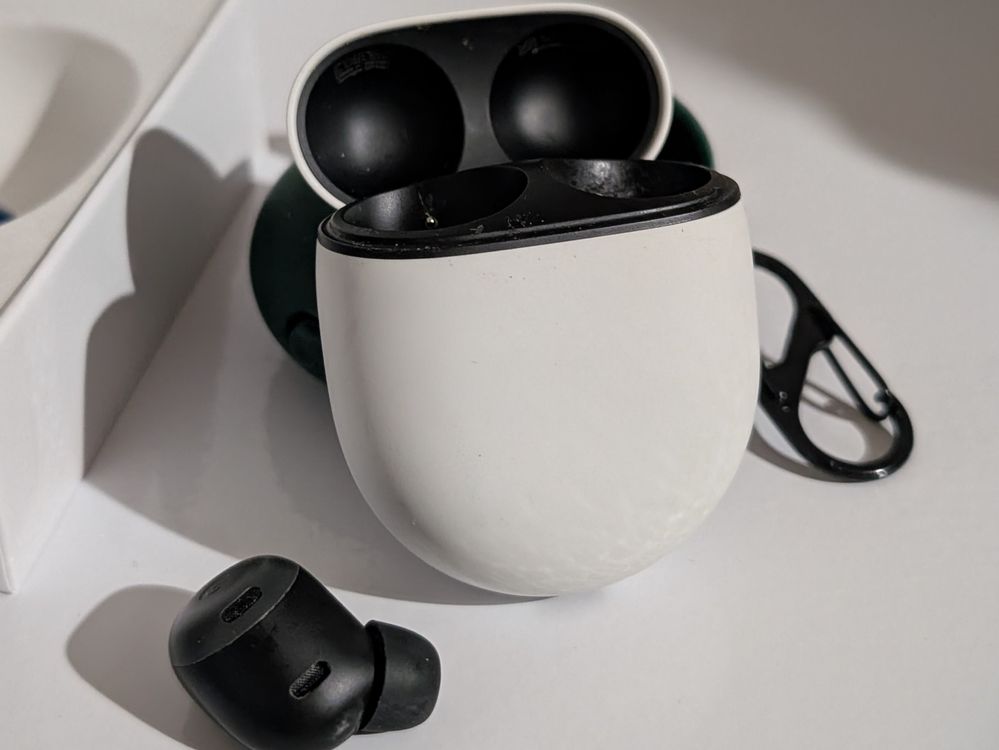 Google Pixel Buds Pro inkl. Hülle - nur der Rechte👌 (Gebraucht) in ...