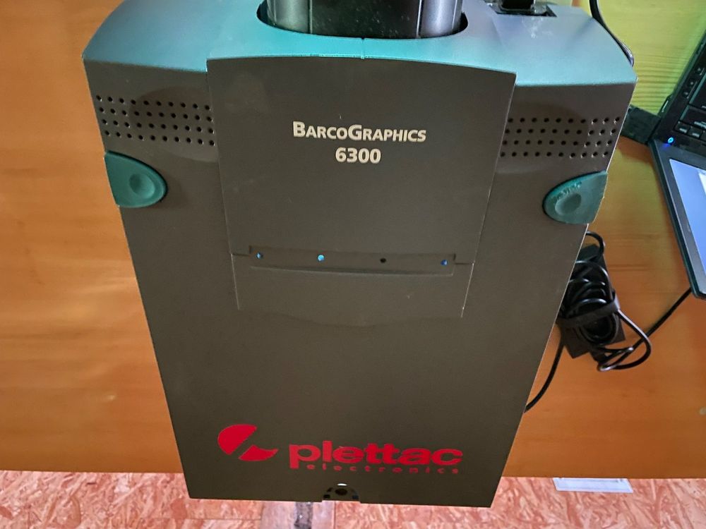 Video Beamer Barco Graphics 6300 (Gebraucht) in Ermenswil für CHF 12 ...