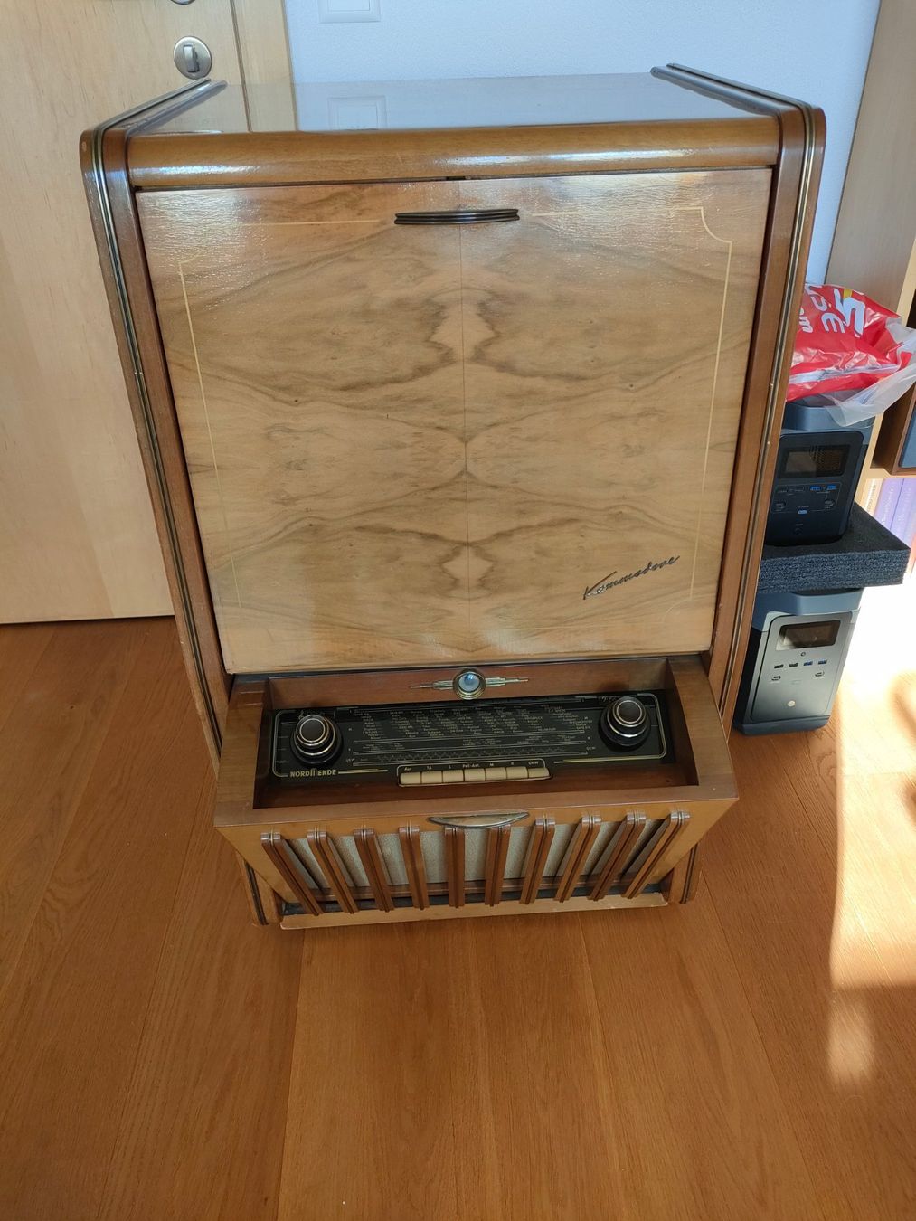 Commodore Musiktruhe - Vintage Highlight der 50er Jahre! (Gebraucht) in ...