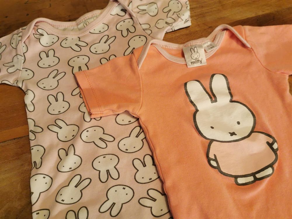 2 Stk Miffy Bodies Kurzarmbody Gr. 86/92 (Gebraucht) in Berneck für CHF ...