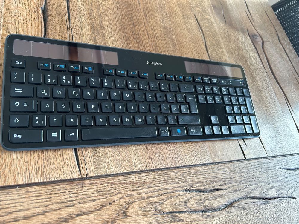 Logitech K750 Solar Tastatur | Kaufen auf Ricardo