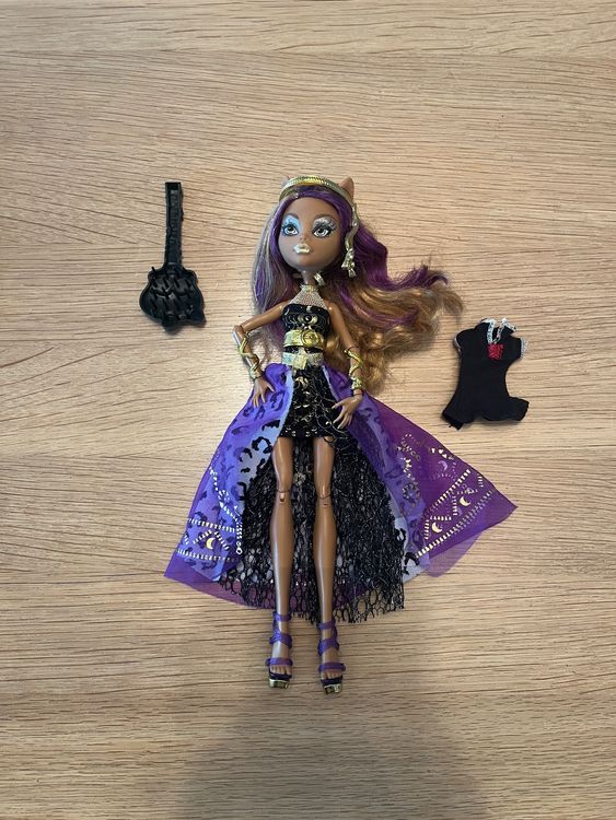 Monster High / Ever after High Puppen Set (Gebraucht) in Herrliberg für ...