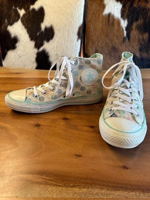 Converse 39 neu (Neu (gemäss Beschreibung)) in Lömmenschwil für CHF 25 ...