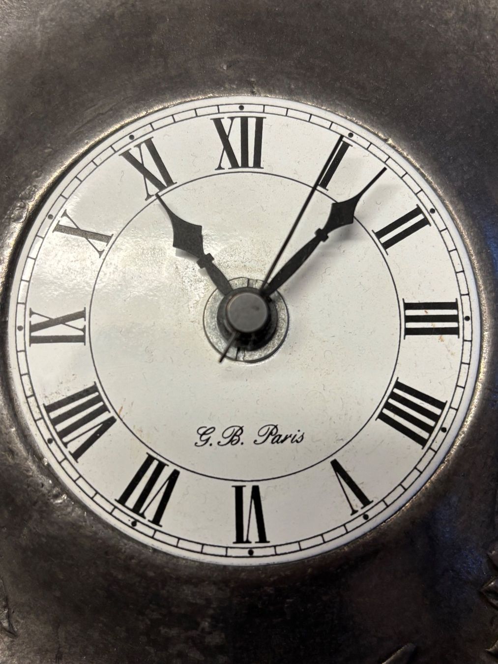 Antike französische Zinn-Wanduhr im Jugendstil G.B. Paris (Gebraucht ...