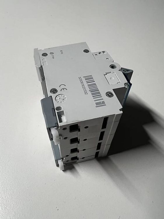 Hager ADM482C - FI-LS C32A 30mA - 5 Stück verfügbar (Gebraucht) in ...