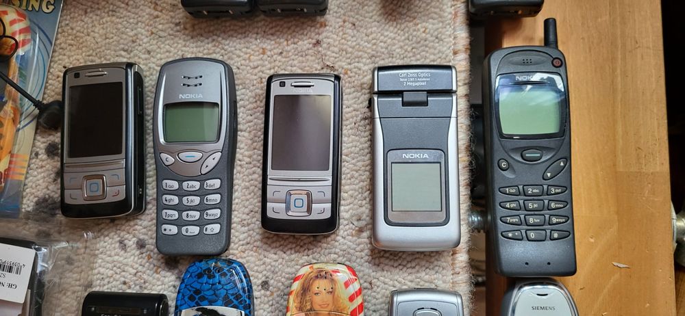 Sammler: Nokia Siemens Sony Ericsson alte Natels | Kaufen auf Ricardo