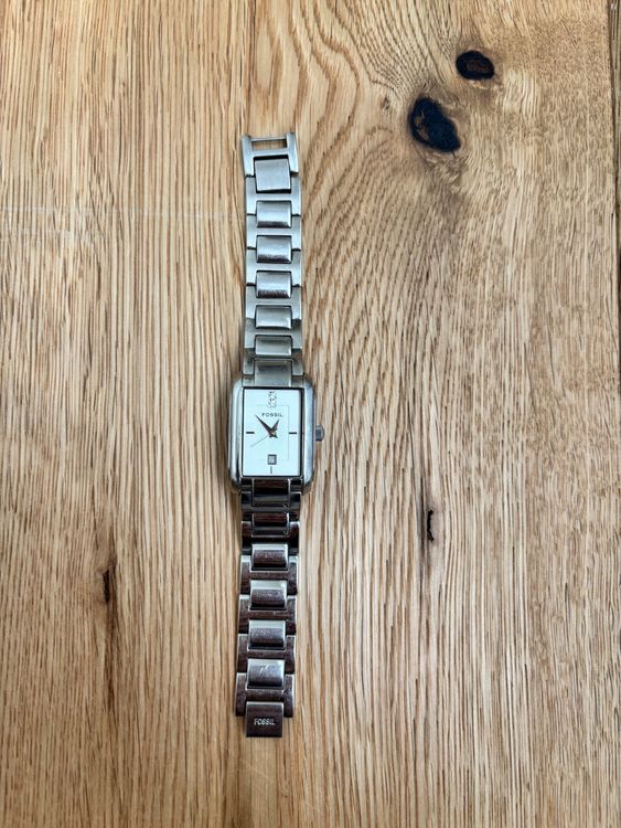 Silberne Uhr von Fossil (Gebraucht) in Ittenthal für CHF 35 – mit ...
