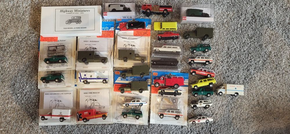 US HO Auto Fahrzeuge Viele Feuerwehr Polizei etc (Gebraucht) in ...