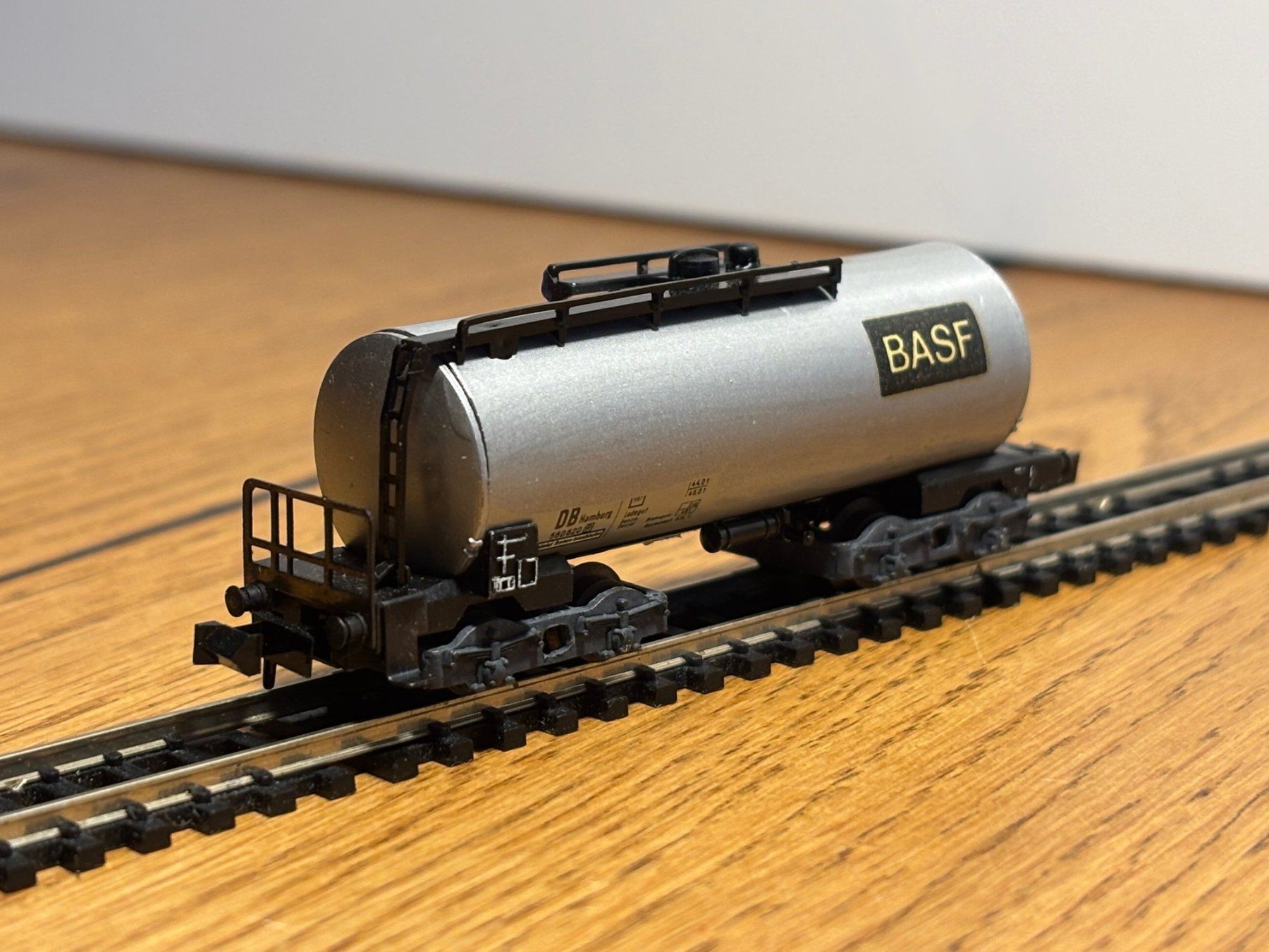 *e1021: Kesselwagen BASF (Spur N) (Gebraucht) in Birsfelden für CHF 12 ...