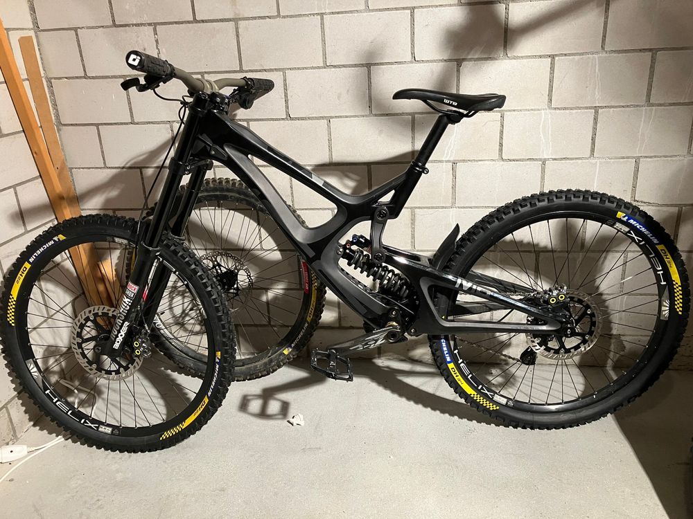 Intense M16 + Ersatz-Vorderrad (Gebraucht) in Bonstetten für CHF 1400 – nur Abholung auf Ricardo ...