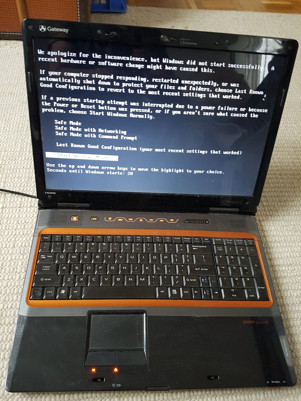 Gateway Laptop P-6860FX, Windows XP, ideal f. Retro-Gamer (Gebraucht ...