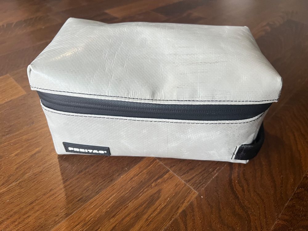 Freitag F36 Wayne Toilette Bag Medium (Neu (gemäss Beschreibung)) in Dübendorf für CHF 86 – mit ...