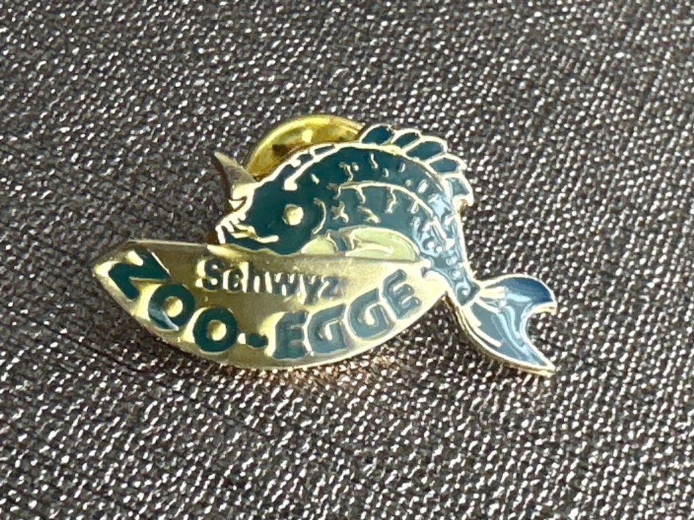 Pin Zoo-Egge Schwyz (Gebraucht) in Glattbrugg für CHF 1.2 – mit Lieferung auf Ricardo kaufen