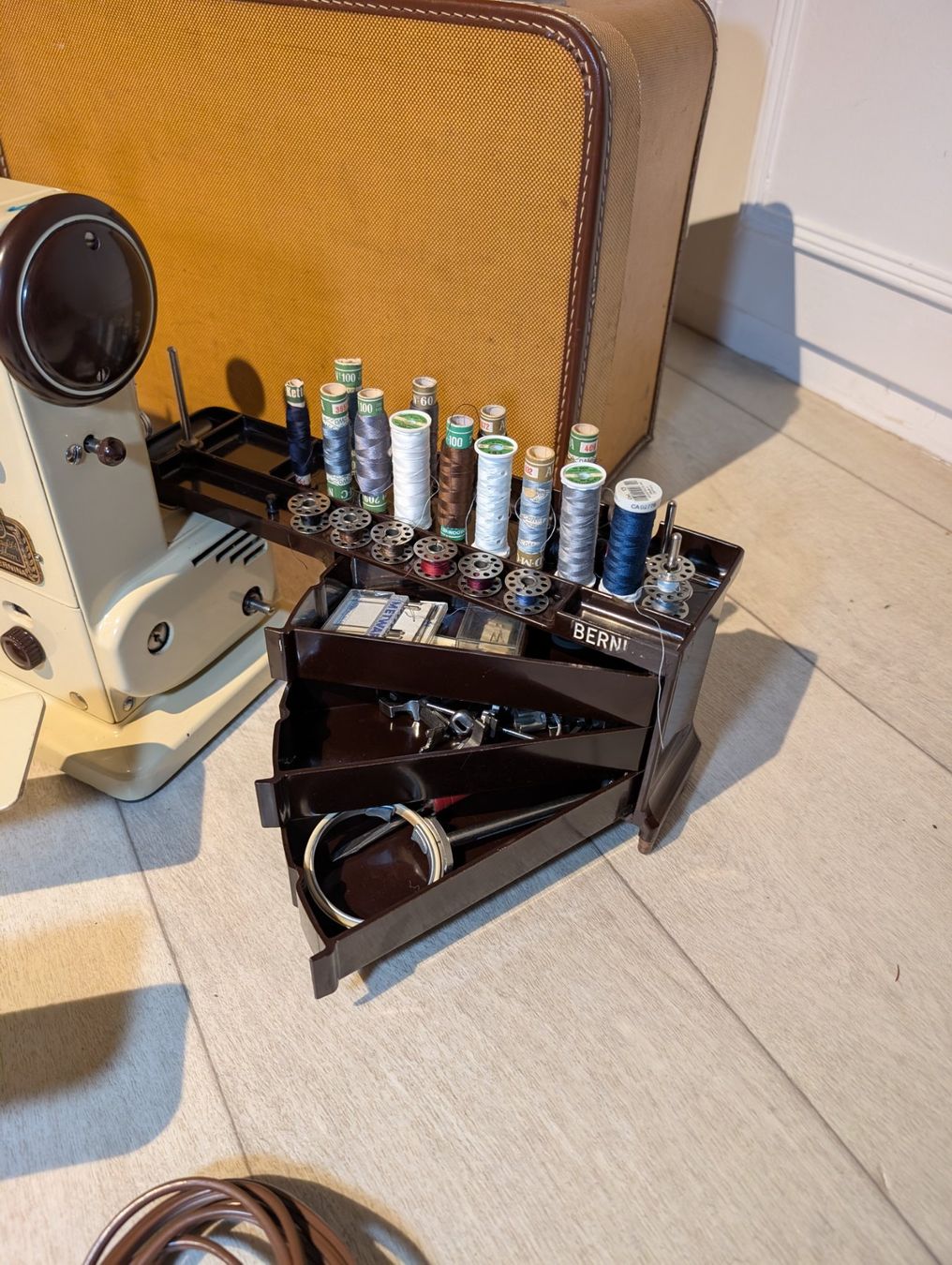 Machine à coudre Bernina Jubilae (D'occasion) à Versoix pour CHF 49 ...