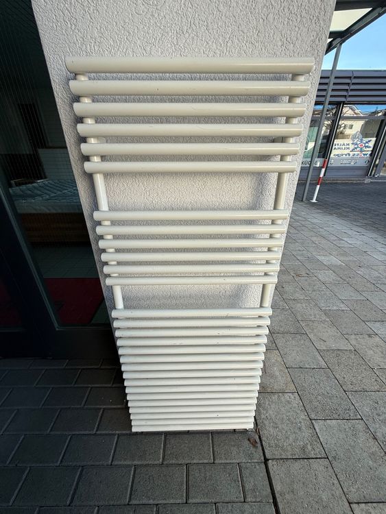 Weisser Handtuchradiator, Heizkörper für Badezimmer | Kaufen auf Ricardo