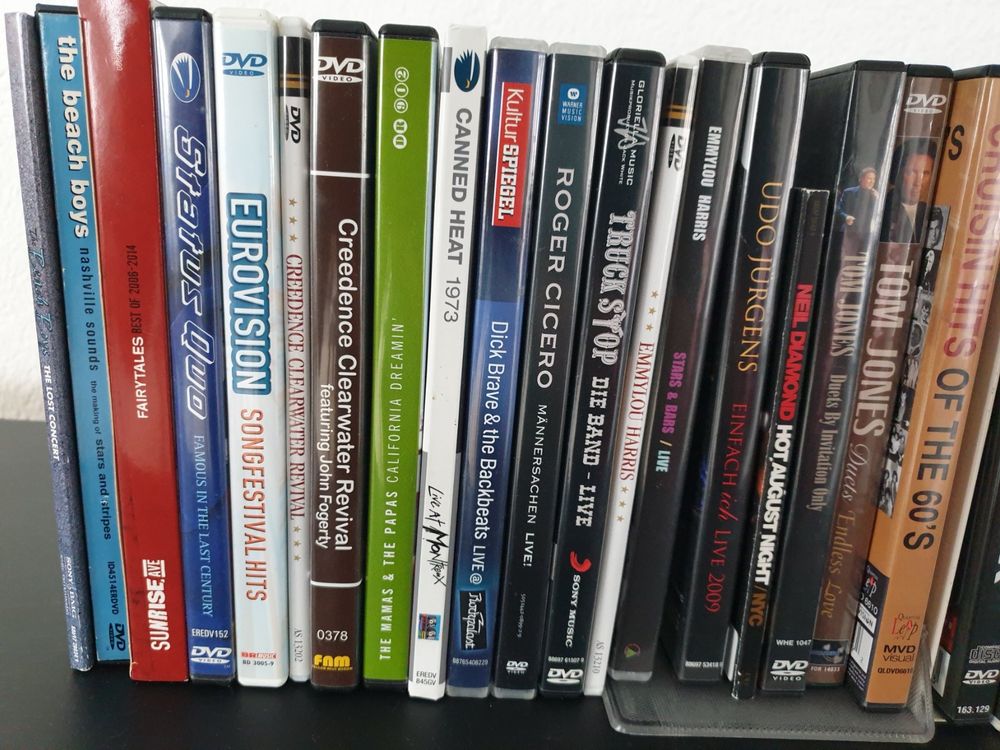 73 Musik DVDs (Gebraucht) in Schüpfen für CHF 50 – mit Lieferung auf ...
