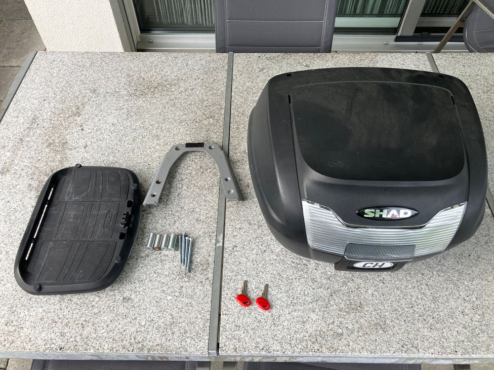 Shad SH40 topcase (Gebraucht) in für CHF 1 – nur Abholung auf Ricardo ...