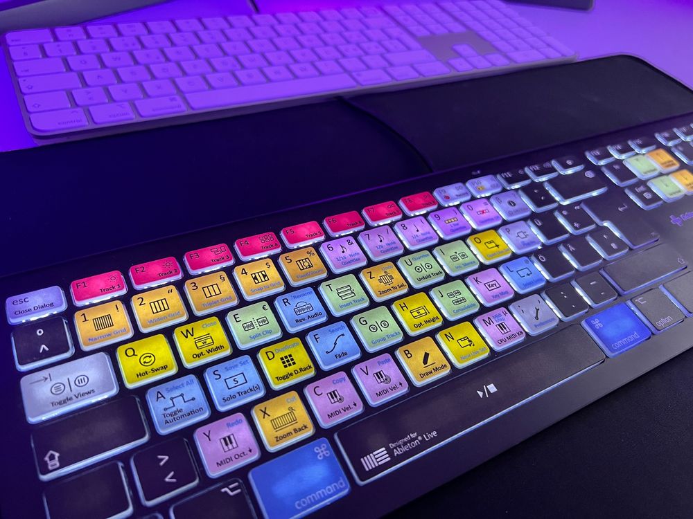 Hintergrundbeleuchtete Ableton Live Tastatur für Mac und PC (Gebraucht) in Wynigen für CHF 79 ...