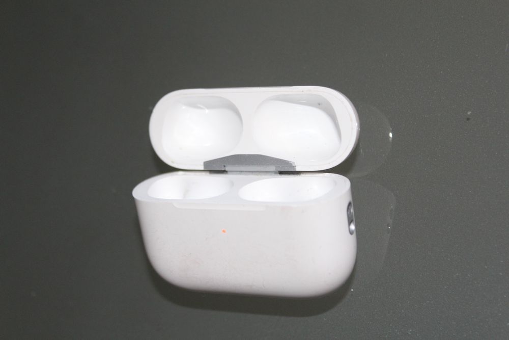 Apple Airpods pro Ladecase (2. Generation) | Kaufen auf Ricardo