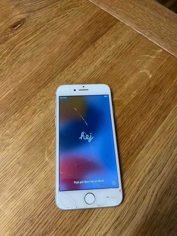iPhone 7 32 GB - Splitter im Display und Kamera (Gebraucht) in Horw für ...