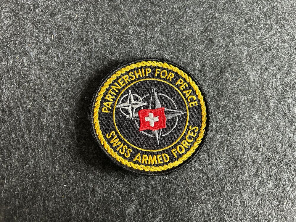 Badge, PARTNERSHIP FOR PEACE SWISS ARMED FORCES (Gebraucht) in Berikon ...