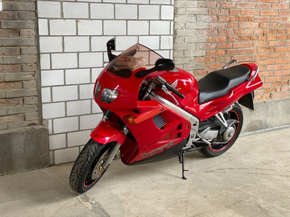 Honda VFR 750 RC36/2, Ab Service+MFK, Schnäppchen ab 1.FR (Gebraucht) in bern für CHF 1502 – nur ...