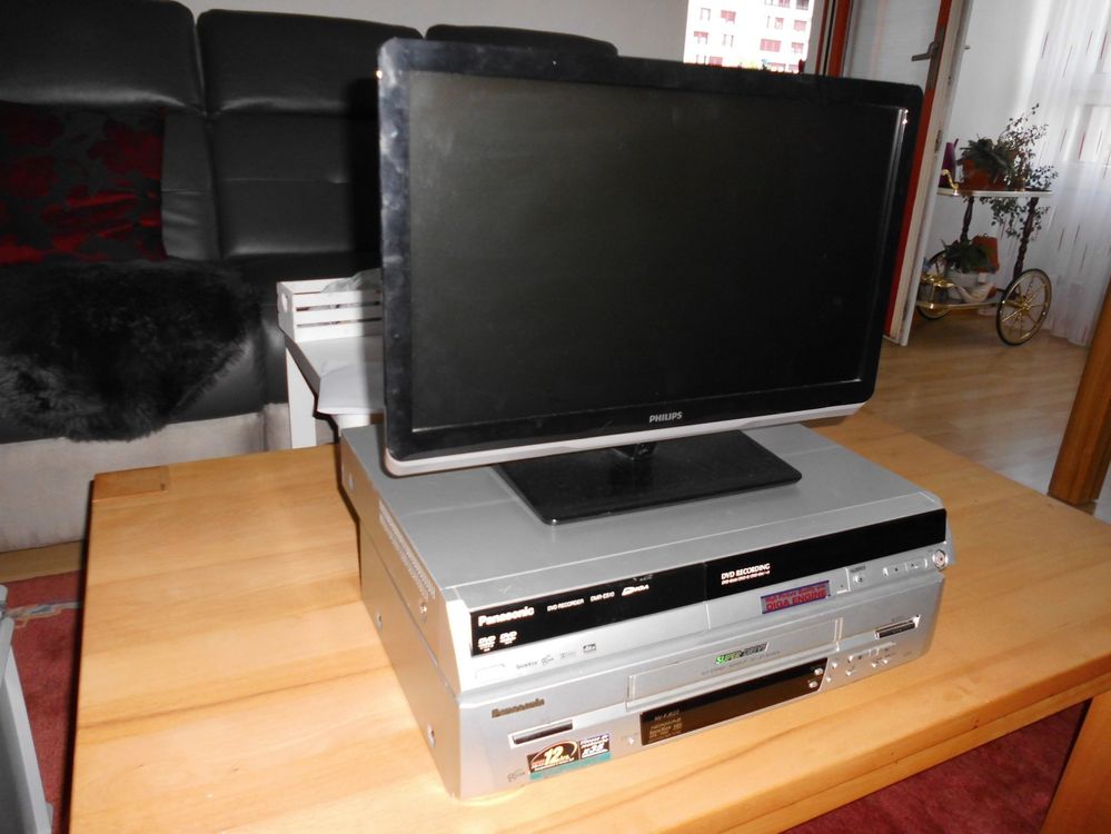 VHS --> DVD Recorder System mit Monitor (Gebraucht) in Kaiseraugst für ...