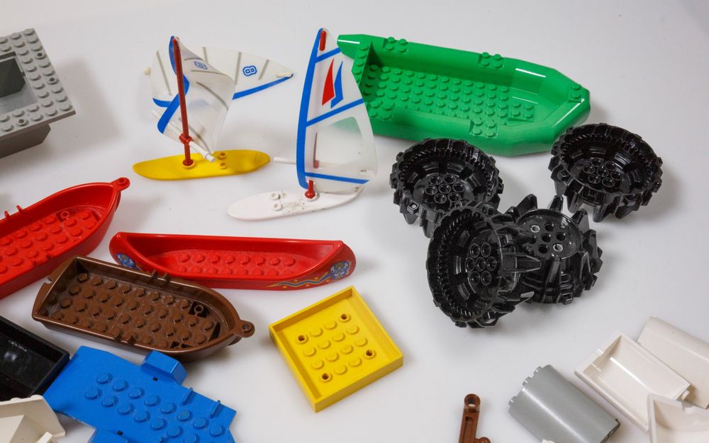 Diverse LEGO Teile (Gewichte, Boote, Segel, Masten, etc.) | Kaufen auf ...