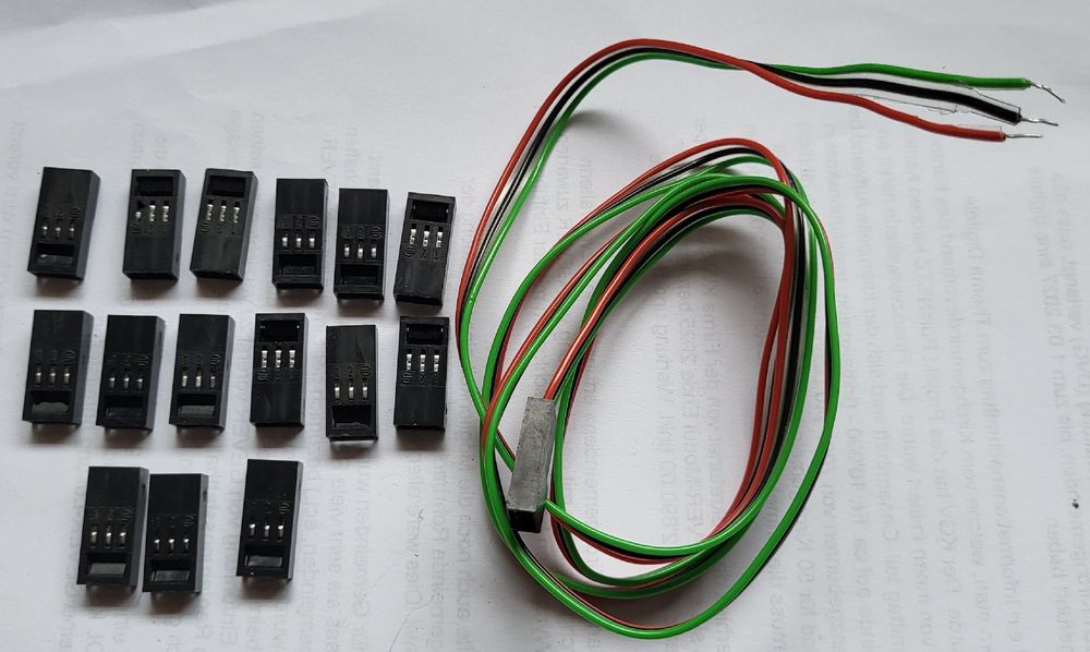 16 Stück Roco 10603 3- Pol Stecker (Gebraucht) in Huttwil für CHF 14 ...