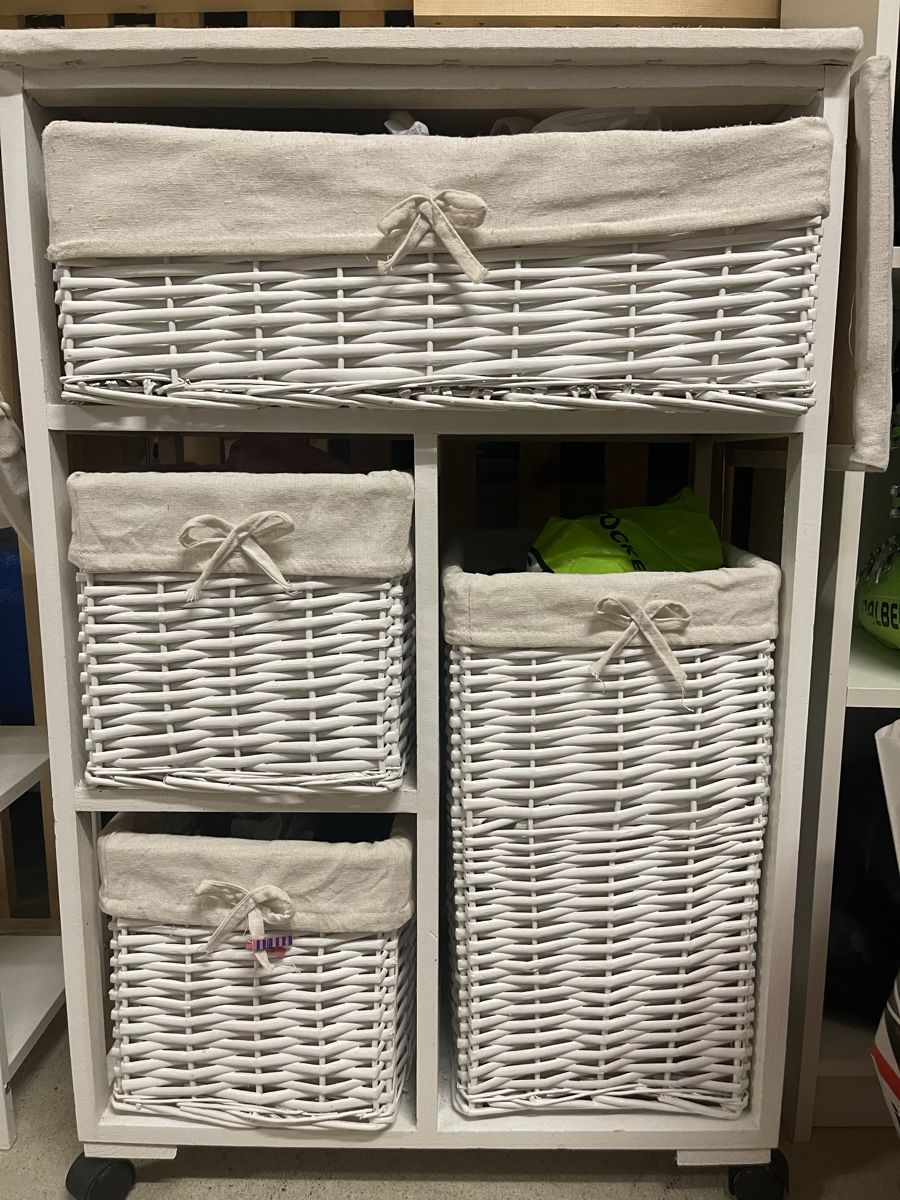 Bügelkommode mit Körben und Rollen – inkl. integriertes Büge (Gebraucht ...