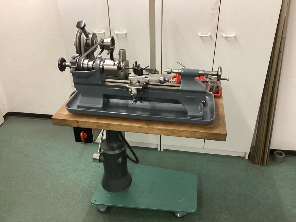 Tischdrehbank Drehbank Schäublin 70 W12 auf Hubtisch (Gebraucht) in Aadorf für CHF 2700 – nur ...