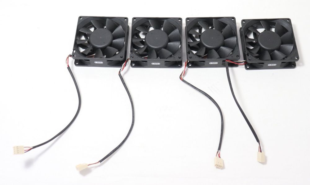 PC Lüfter 80mm PWM 4-Pin AVC DBTA0825B2U, 4 Stück (Gebraucht) in Frick ...