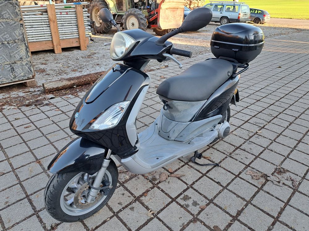 Piaggio Fly 125 2007 Roller Scooter (Gebraucht) in Hallau für CHF 256 ...