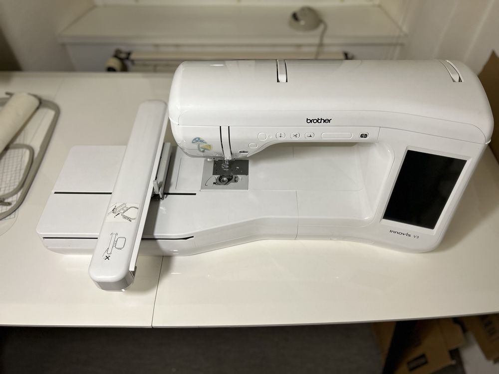 Stickmaschine Brother Innovis V3 | Kaufen auf Ricardo