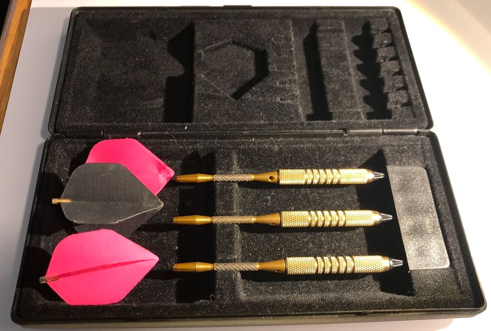 Darts 3St Set in Plastikbox 12g (Gebraucht) in Wisen für CHF 7 – mit ...