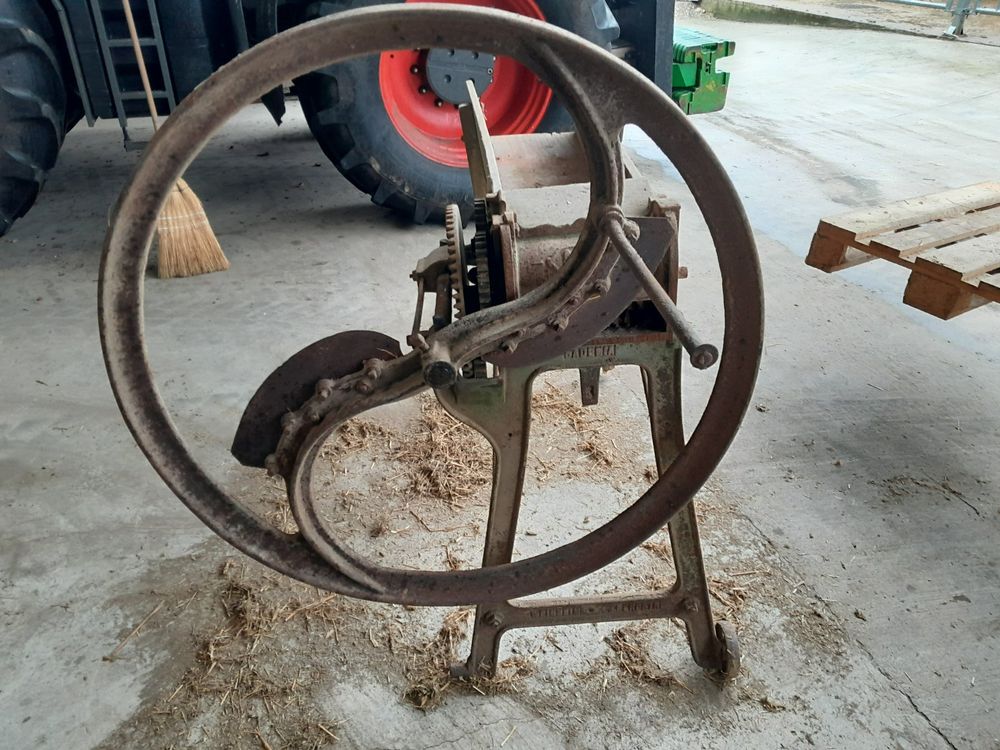 Strohschneider (D'occasion) à Niederönz pour CHF 6 – retrait uniquement ...