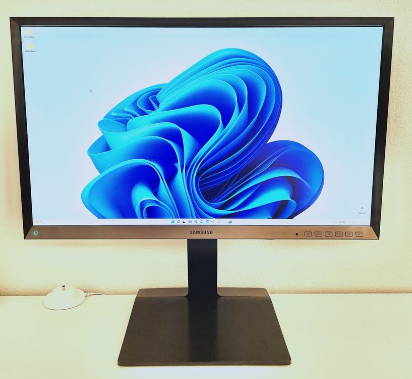 SAMSUNG S27D850T - Business Monitor - 27 Zoll - WQHD (Gebraucht) in ...