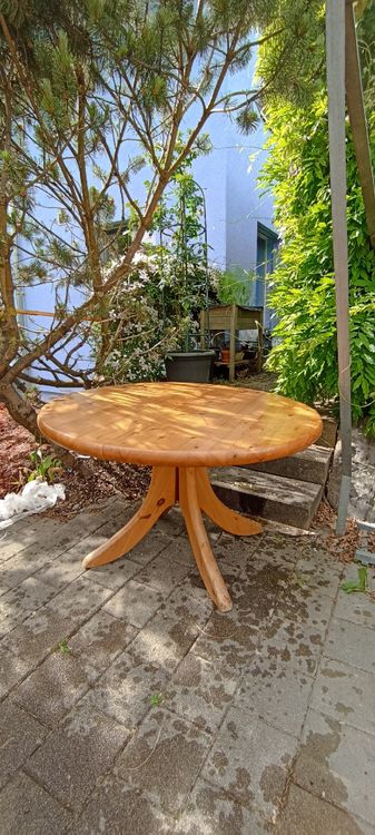 Ausziehbarer Esstisch aus Holz (Gebraucht) in Heimberg für CHF 30 – nur Abholung auf Ricardo kaufen