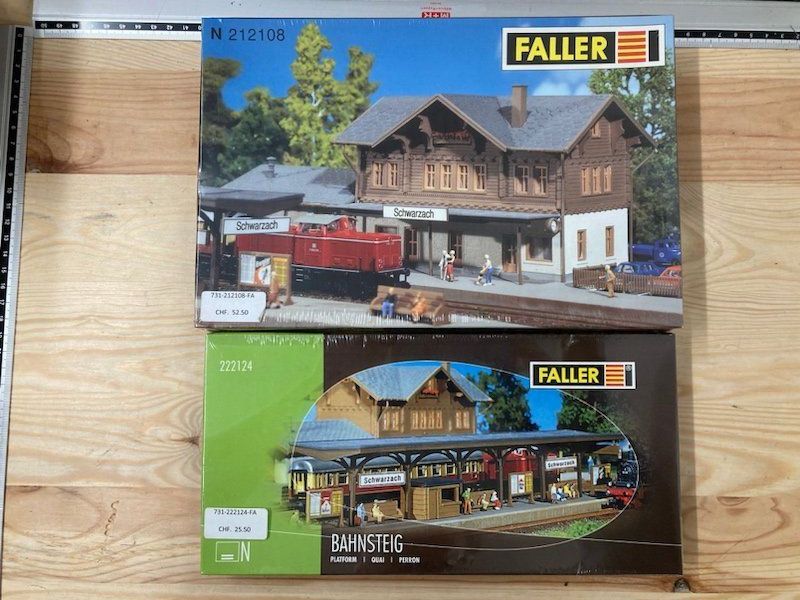 Faller N Set aus Bahnhof und Bahnsteig "Schwarzach" (Neu und originalverpackt) in Brislach für ...