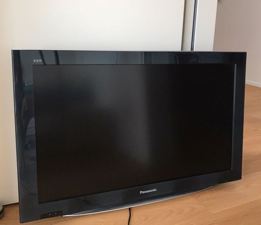 Panasonic Viera LCD Fernseher (Gebraucht) in Neuendorf für CHF 50 – mit ...
