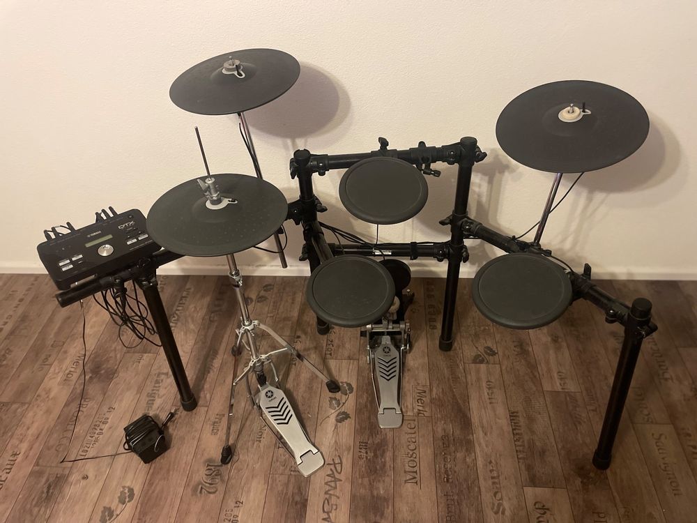 Schlagzeug Yamaha DTX 502 (Gebraucht) in Sulz AG für CHF 500 – nur ...
