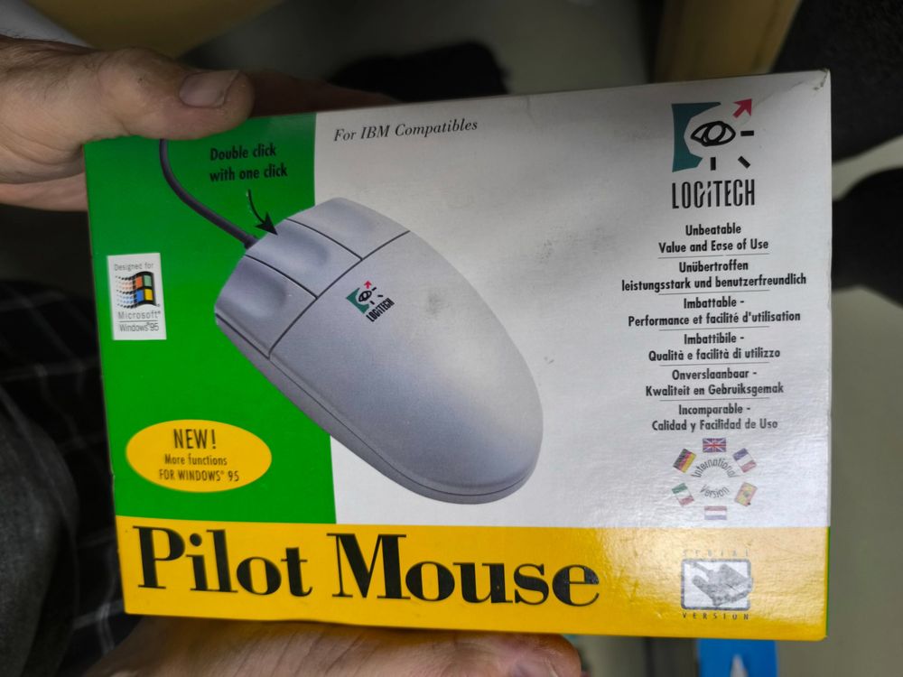 PC mouse Logitech pilot (Neu und originalverpackt) in Volketswil für ...