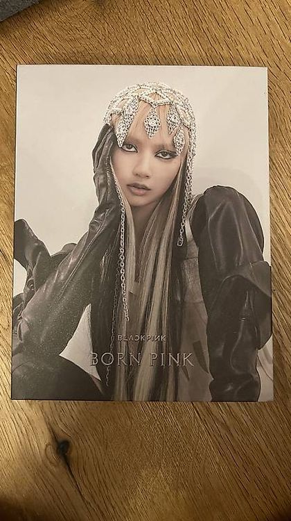 BLACK PINK LISA Album Born Pink (Gebraucht) in Oberwil für CHF 20 – nur ...
