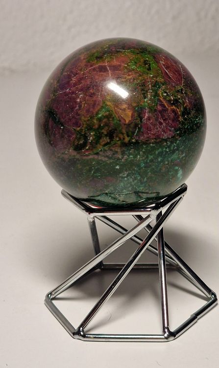 Rubin Emerald Kugel 50mm 288g (Neu (gemäss Beschreibung)) in Matzingen für CHF 25 – mit ...