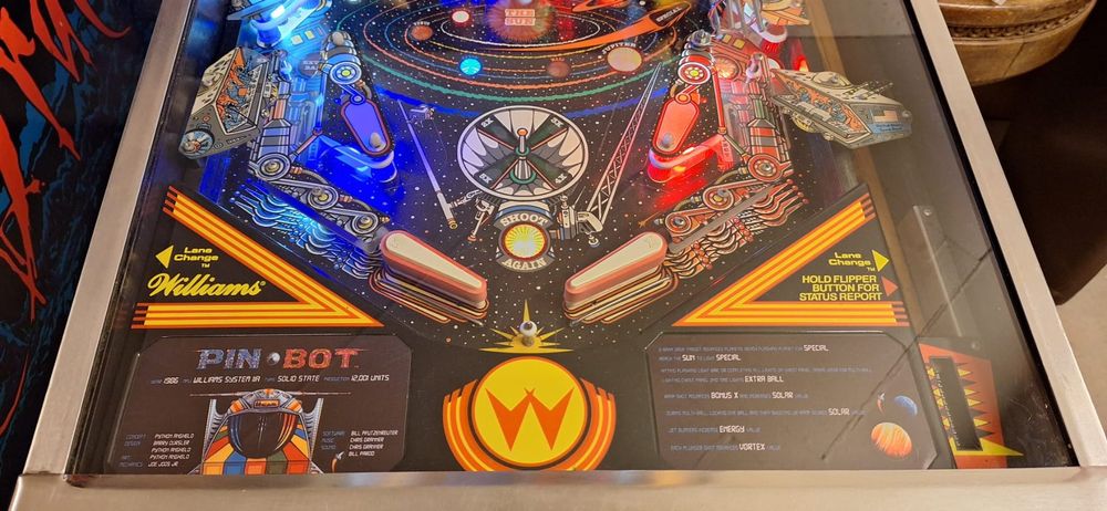 Flipper Flipperkasten Williams PinBot (Gebraucht) in Naters für CHF ...