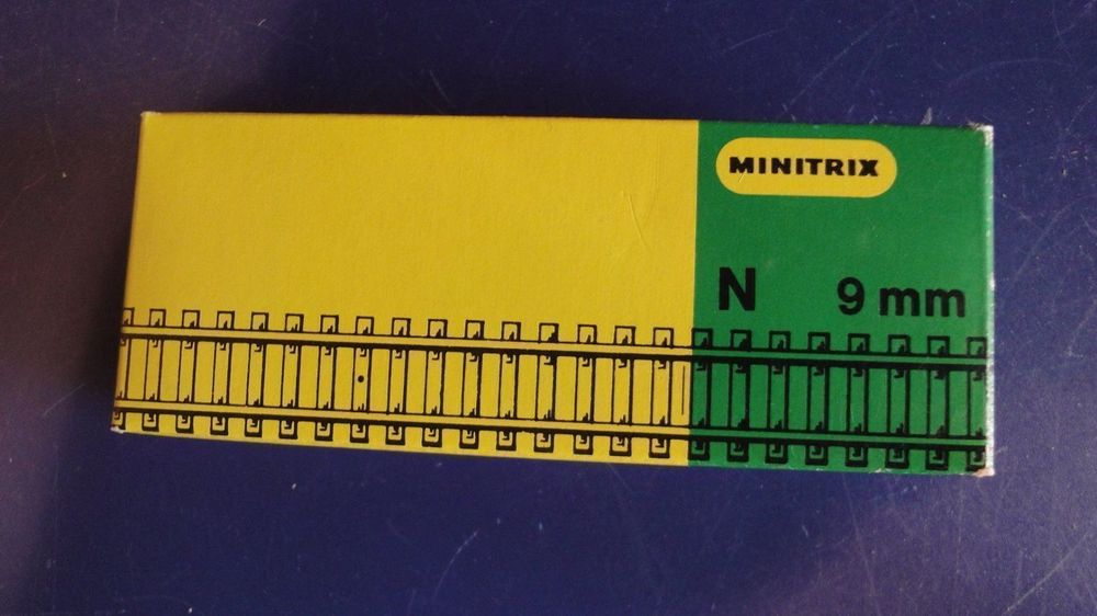Minitrix Schiene rund à 10 Stück (Gebraucht) in Belp für CHF 8.5 – mit ...
