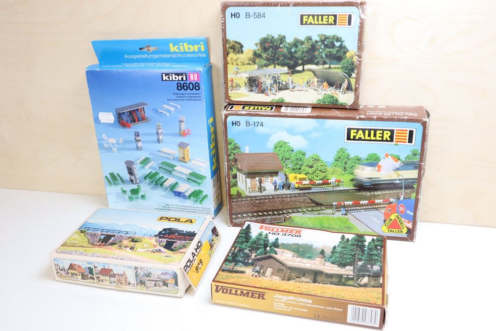 FALLER / Vollmer 5 x El. Bahnübergang & Bausätze - NP: 100.- (Gebraucht ...